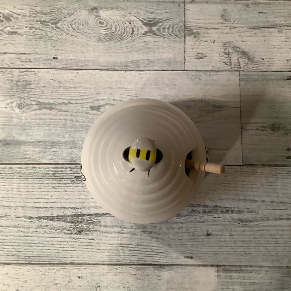Kitchen | Ceramic Bee Hive Shaped Honey Jar With Dipper | Poshmark